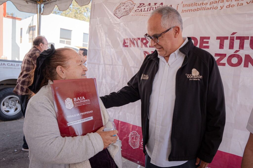 Entrega gobierno estatal títulos de propiedad ! - Circulo Rojo Baja ...